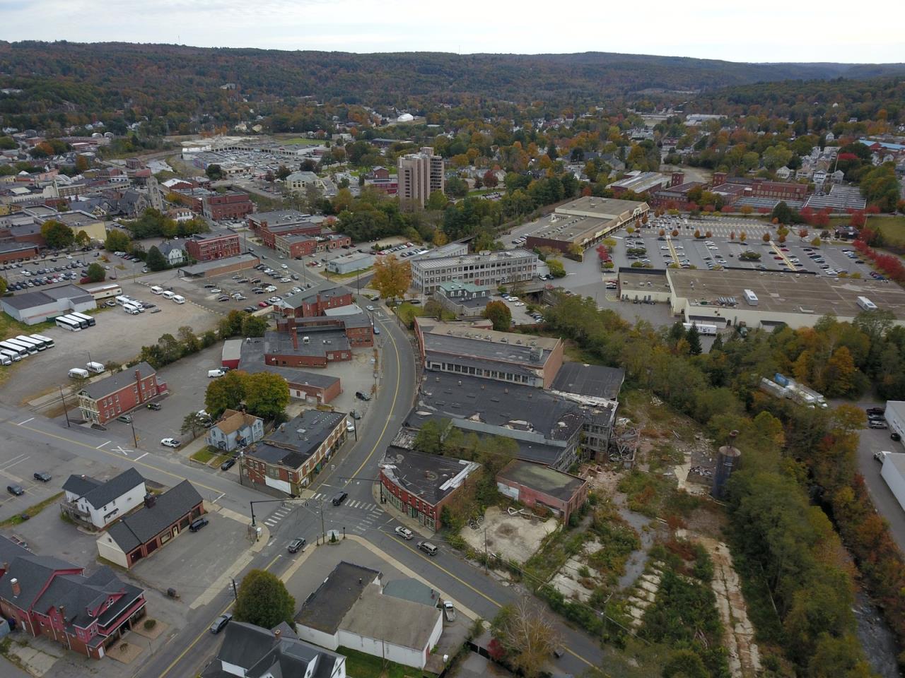 SOLD at auction : Retail / Office Building - Torrington, CT